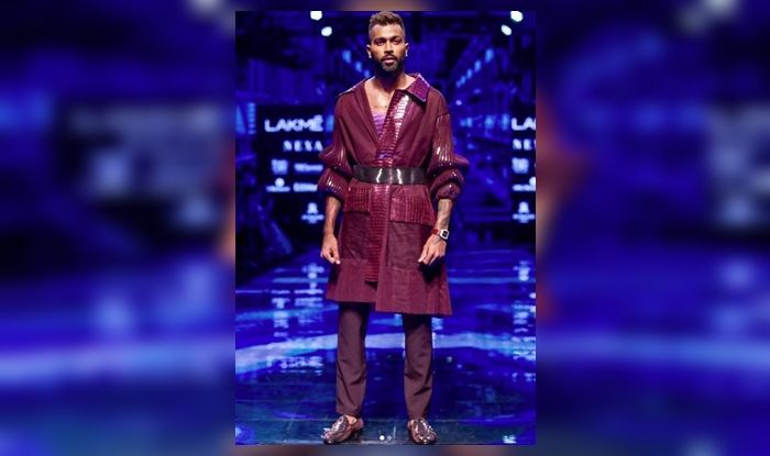 Hardik Pandya Sizzles in Amit Aggarwal Ensemble at Lakme Fashion Week ...