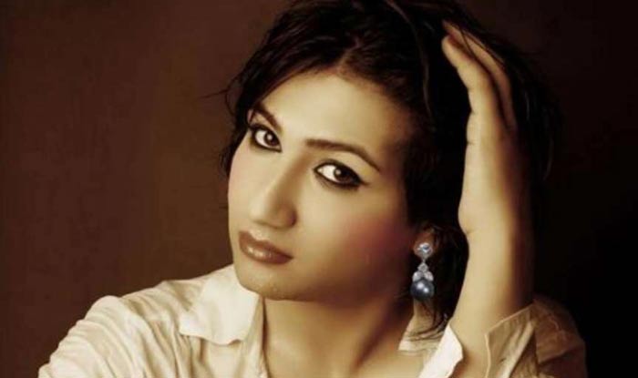 बिकिनी में कमाल की लगती है यह मॉडल, बिग बॉस-13 में भी मचा सकती हैं धमाल