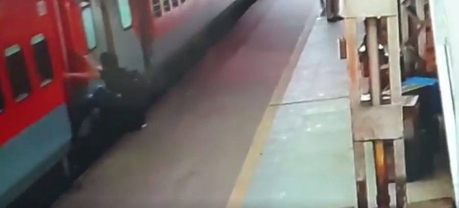 Man running after moving train falls, watch video, indian railways ...