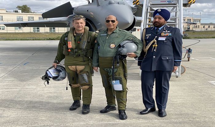 India Receives 1st Rafale Fighter in France; Rajnath Goes For a Sortie ...