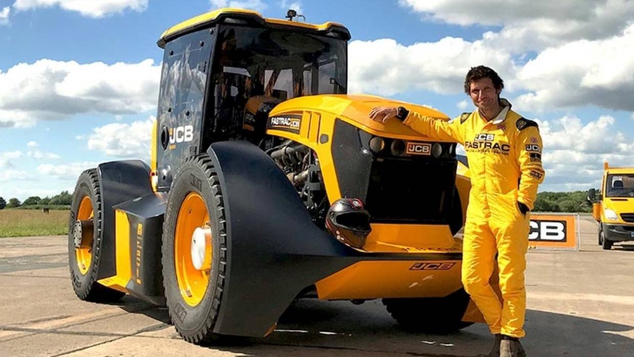 Watch | Man Rides JCB Tractor At 217 Km/h, Sets New Guinness World Record