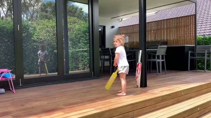 David Warner’s Daughter Says She Wants to be Virat Kohli in Adorable ...