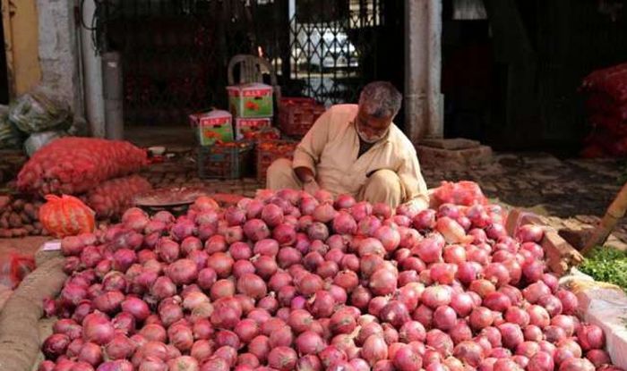 Onion Prices Soar to New Heights: Why it Happened? How Will Government Bring it Down? Here