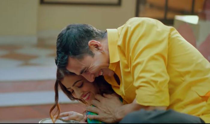 Filhall Song Out: Akshay Kumar And Nupur Sanon Sway Fans With Their ...