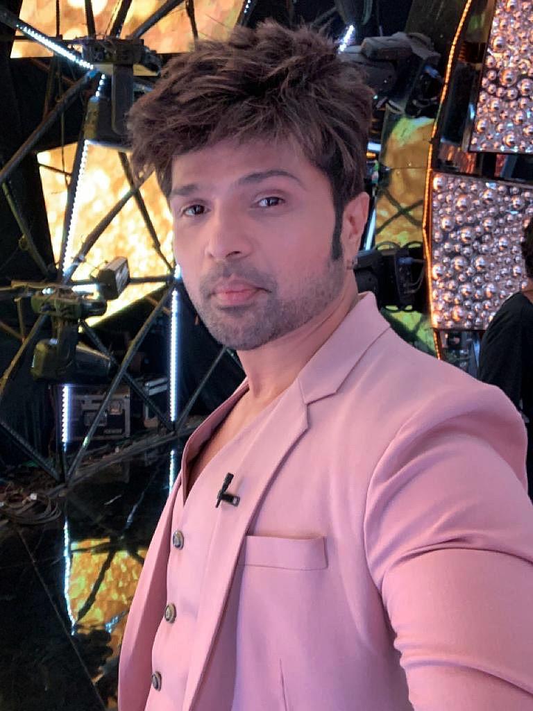 Himesh Reshammiya की कुल संपत्ति गला सूखा देगी, करोड़ों का खेल...जानें ...
