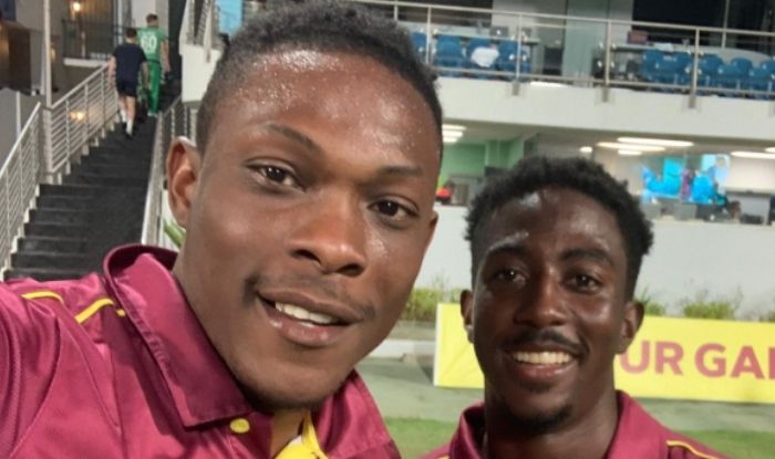 शेल्डन कॉट्रेल ने 'छक्के' से रचा इतिहास, विंडीज को दिलाई रोमांचक जीत