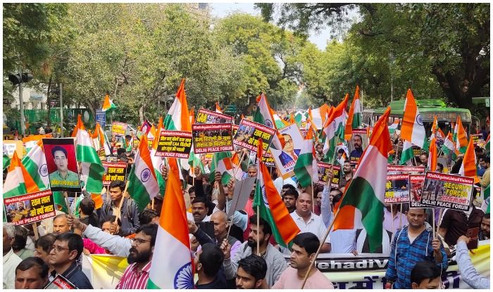 कपिल मिश्रा व हिंसा के शिकार पीड़ितों के परिवारों ने निकाला 'जिहादी ...