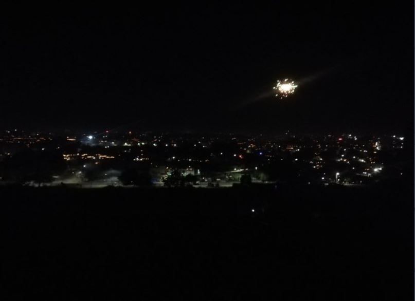9 Minute, 9 PM: Netizens Light Earthen Lamps, Candles, Burst Crackers ...