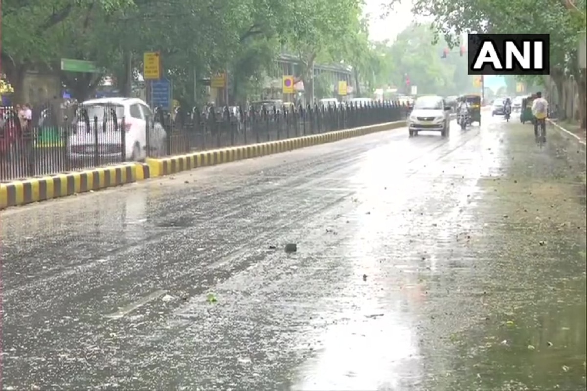 Rain Lashes Parts of Delhi-NCR, Brings Relief From Soaring Temperature