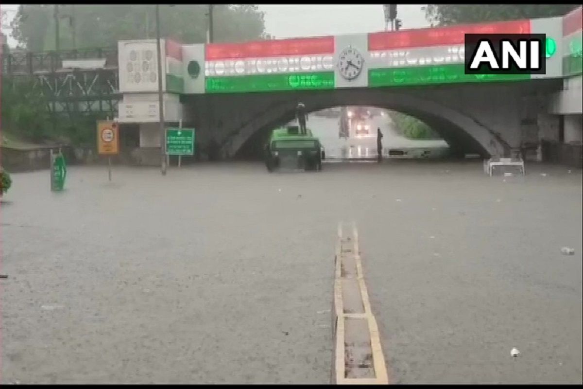 Delhi Rains: Bus Gets Stuck in Waterlogged Road, Fire Services Personnel Rescue Passengers