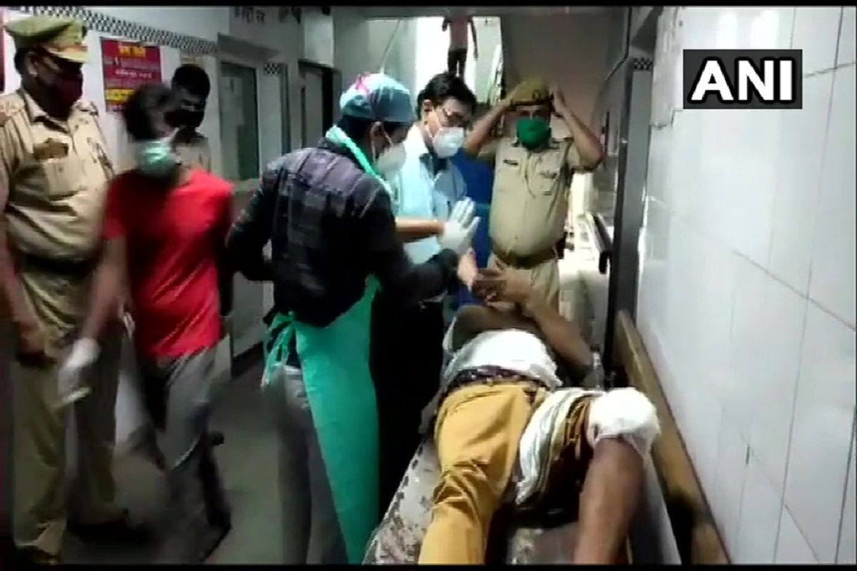 Gangster Vikas Dubey Shot Dead in Police Encounter; Akhilesh Yadav Raises Questions on Govt ...