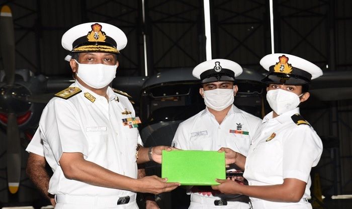 In a First, Two Women Officers Join Crew of Indian Navy Warships | All ...
