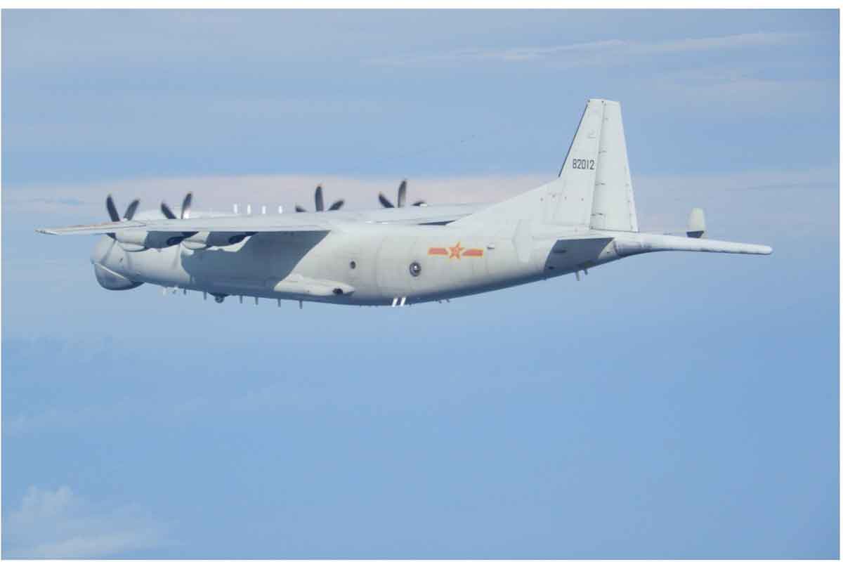 चीन ने दूसरे दिन ताइवान के जलडमरु मध्‍य के ऊपर 19 फाइटर जेट उड़ाए, US ...