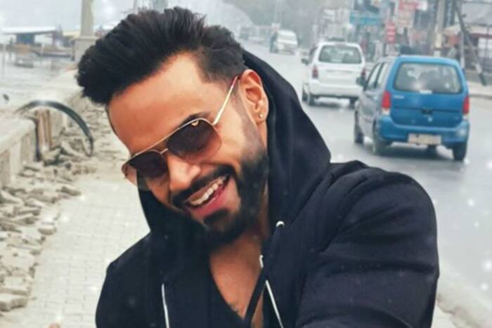 Indeep Bakshi Attacked by Goons, Singer Locks Himself up After ...