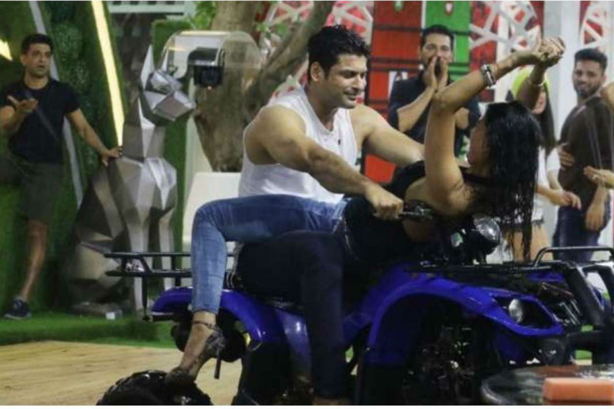 Bigg Boss 14: Nikki Tamboli-Pavitra Punia’s Steamy Dance Video With ...