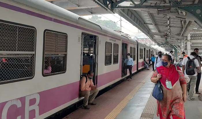 Local Train Service Unlock 6: इस राज्य में 8 महीनें बाद शुरू हुई लोक ...