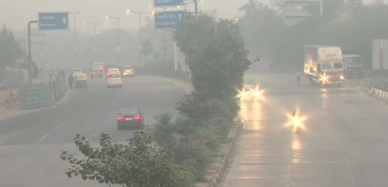 Delhi’s Air Quality Remains ‘Very Poor’; Likely to Become ‘Severe’ Today as Smog Engulfs NCR ...