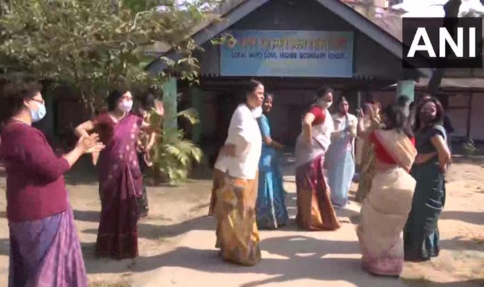 Schools reopen for all classes in Assam: इस राज्य में आज से सभी कक्षाओं ...