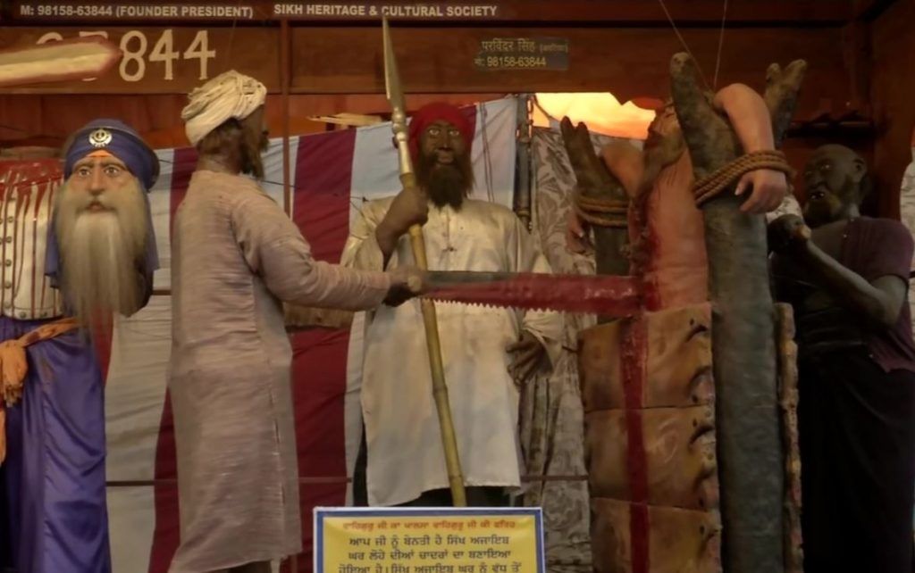 Museum on Wheels: Punjabi Artisan Sets Up Makeshift Sikh Museum at ...