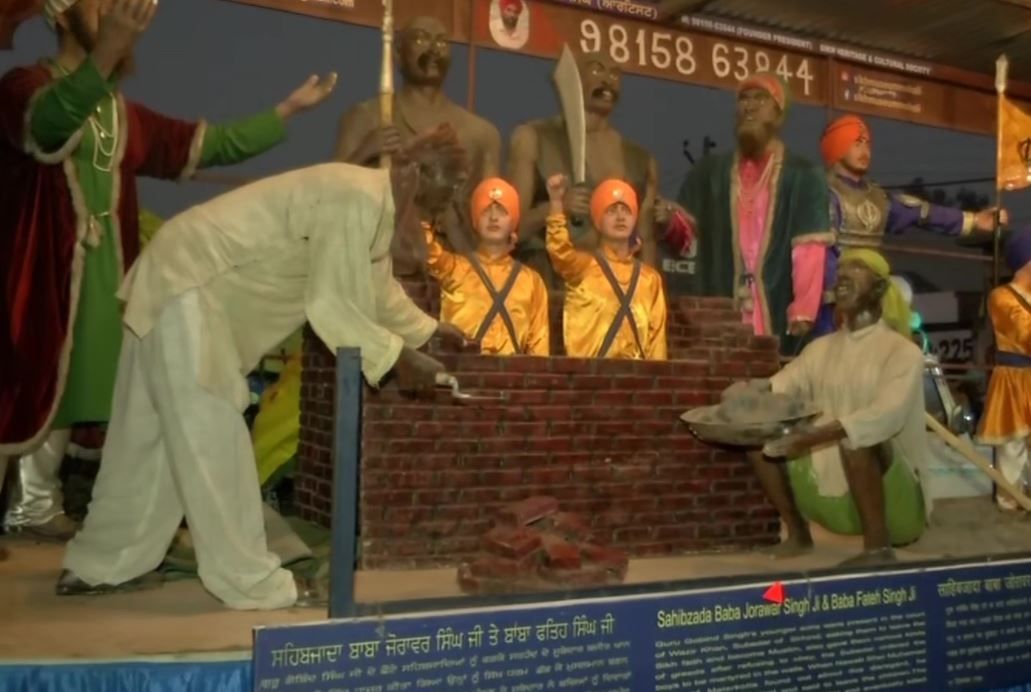 Museum on Wheels: Punjabi Artisan Sets Up Makeshift Sikh Museum at ...