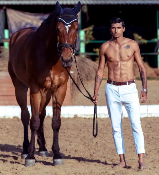 रविंद्र जडेजा वाले स्वैग में दिखे Navdeep Saini, घुड़सवारी के साथ दिखा ...