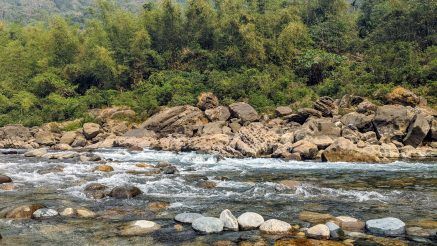The Stunning Dawki River in Meghalaya Is Going Viral For Its Crystal ...