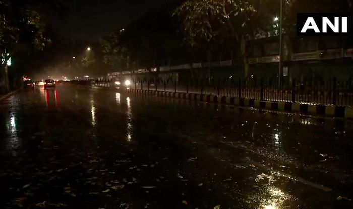 Delhi, Noida Receive Light Showers Bringing Relief From Rising Temperatures
