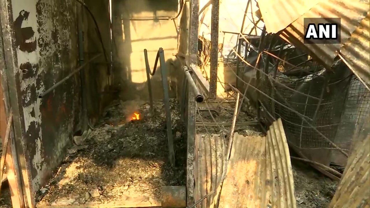 Pune: Over 500 Shops Gutted in Major Fire at Fashion Street Market on ...