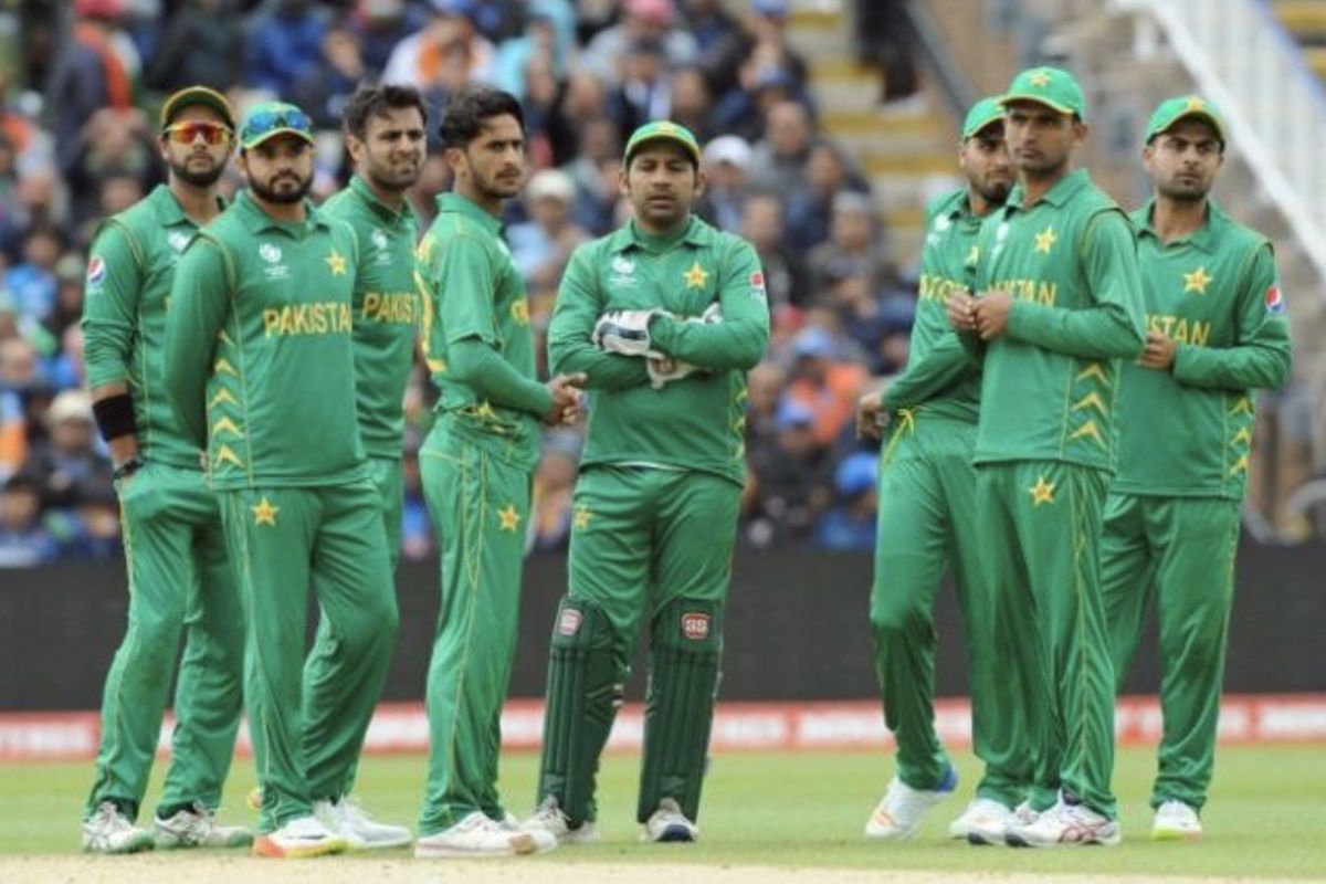 बीते सप्ताह कोरोना पॉजिटिव मिला पाकिस्तानी खिलाड़ी, अब पूरी टीम की आई ...