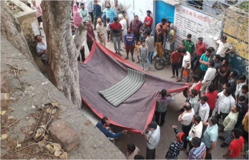 Man Climbs 50-Feet-Tall Tree in Rajasthan To Get His Wife Back From Her ...