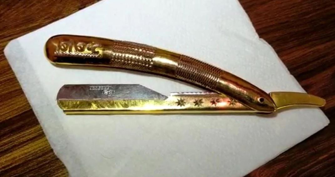 To Attract Customers, This Pune Salon Owner is Using a Golden Razor ...