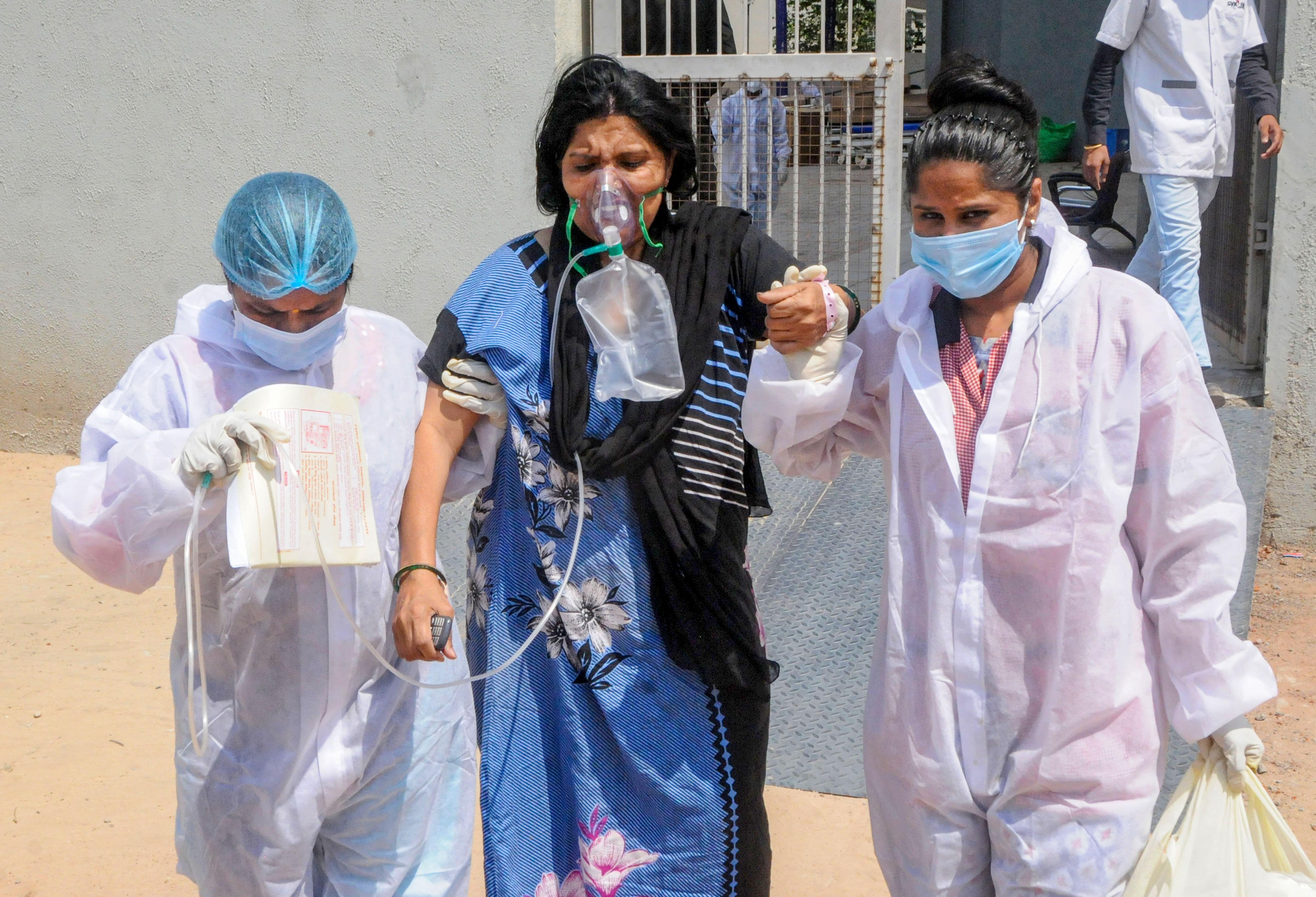 Photos Show How Hospitals, Patients Across Country Reel Under Covid-19 ...