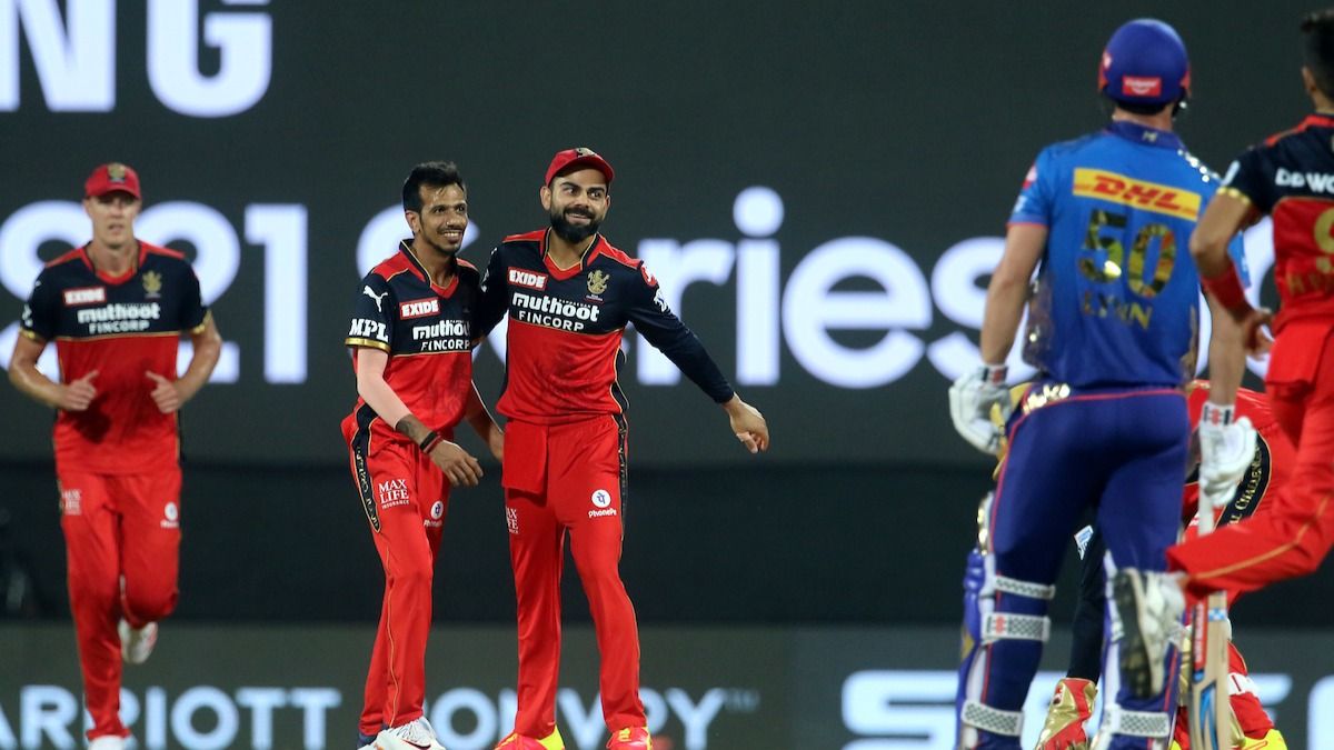 MI vs RCB: Virat Kohli Athletic Effort Catches Rohit Sharma Short of ...
