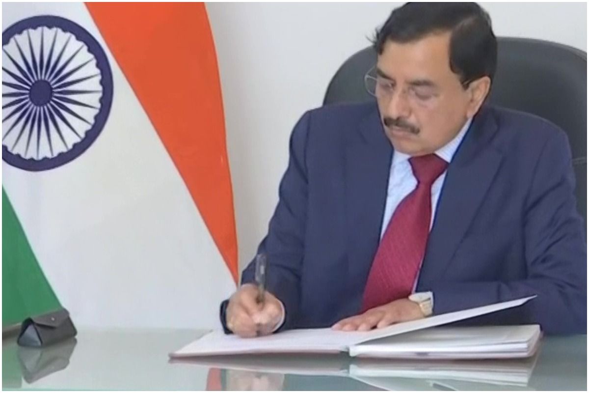 New CEC Of India: सुशील चंद्रा बने देश के 24वें मुख्य निर्वाचन आयुक्त ...