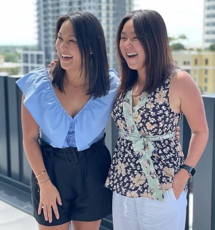 Identical Twin Sisters Separated At Birth Meet Each For The First Time ...