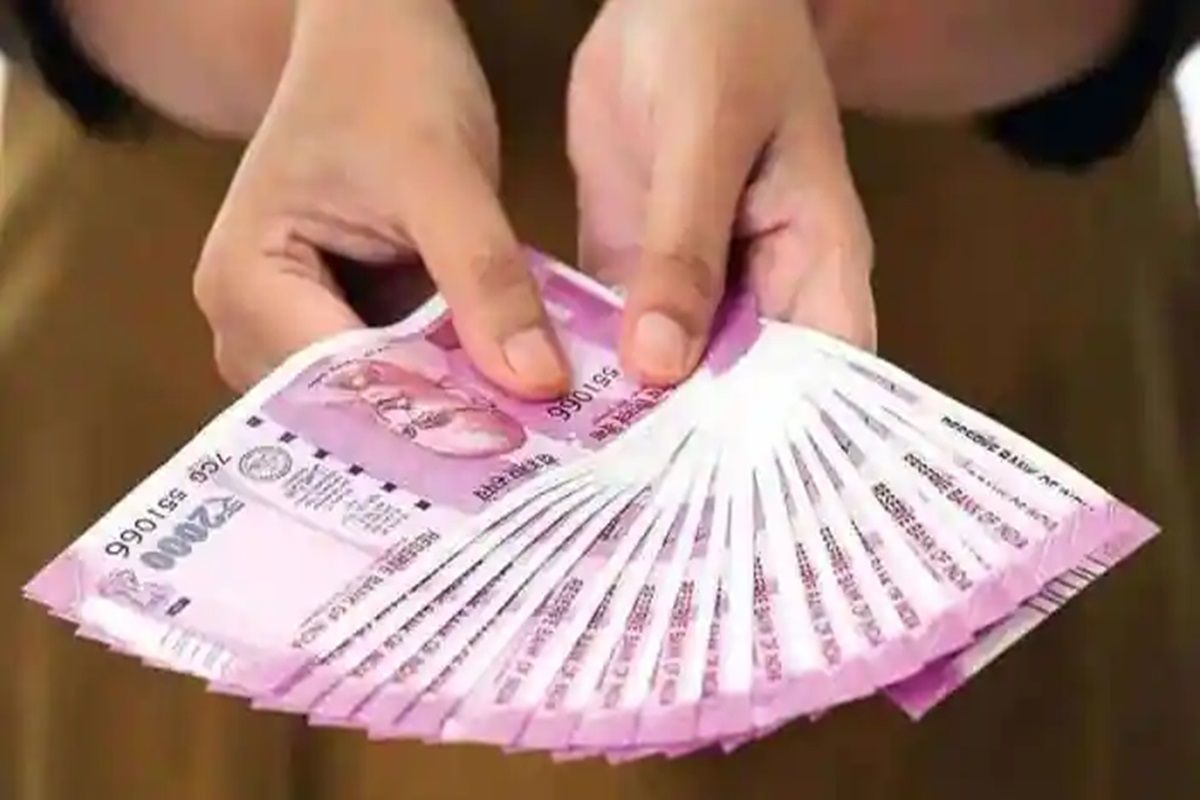 PF Alert: Family Members To Get Up To Rs 7 Lakh If Employee Dies Of ...