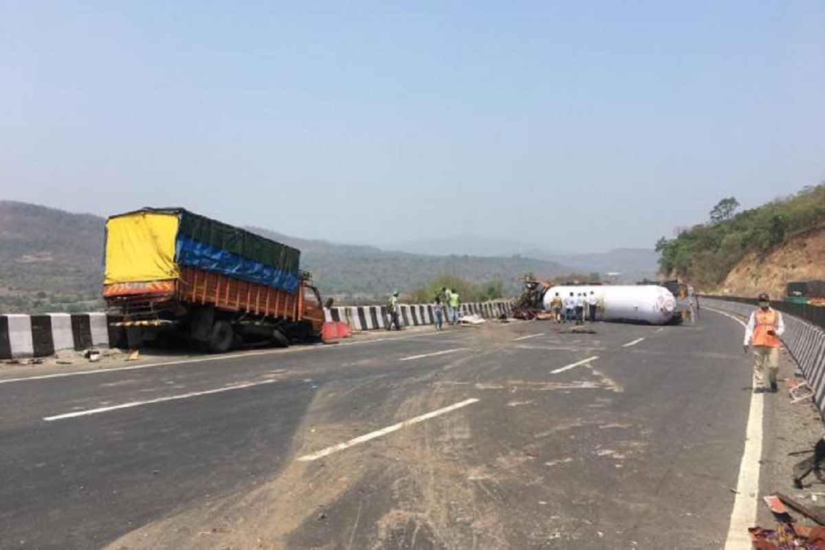 3 Buses Gutted As Overturned Gas Tanker Explodes And Catches Fire In ...