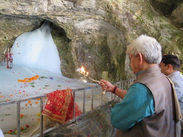 Amarnath Cave Shivling Darshan 2021: इस बार ऐसा है अमरनाथ गुफा में पवित्र शिवलिंग का आकार, आप भी ...