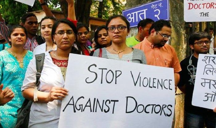 Doctors Hold Nationwide Protest Against Attacks on Healthcare Professionals