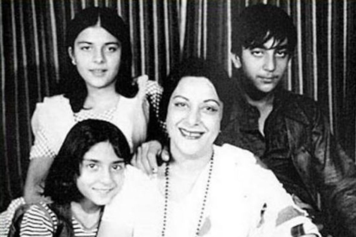 Nargis Dutt’s Birth Anniversary: Sanjay Dutt Remembers Legendary Actor ...