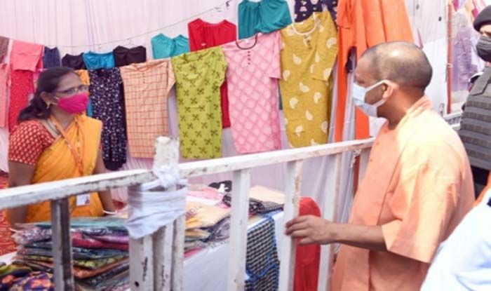 Textile Hub In UP: यूपी को उत्तर भारत का टेक्सटाइल हब बनाने की दिशा में ...