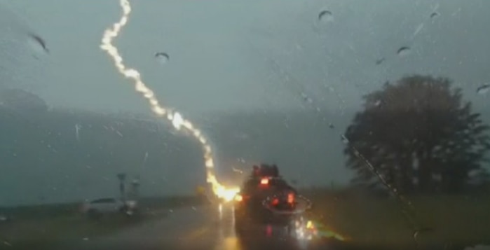 Viral Video Captures The Exact Moment a Car Carrying Family of 5 Was ...