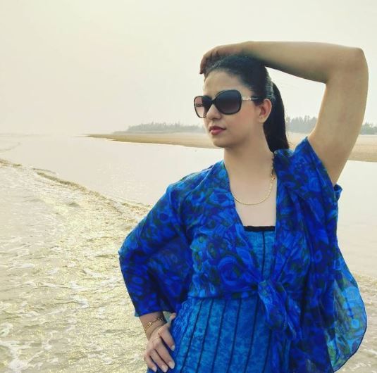 बरसात के मौसम में शायराना हुईं Mohammed Shami की पत्नी Hasin Jahan ...