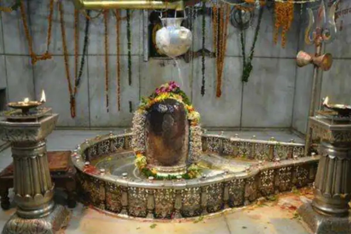 Shrawan Somvar 2021: श्रावण सोमवारी महादेवाला प्रसन्न करण्यासाठी करा हे ...