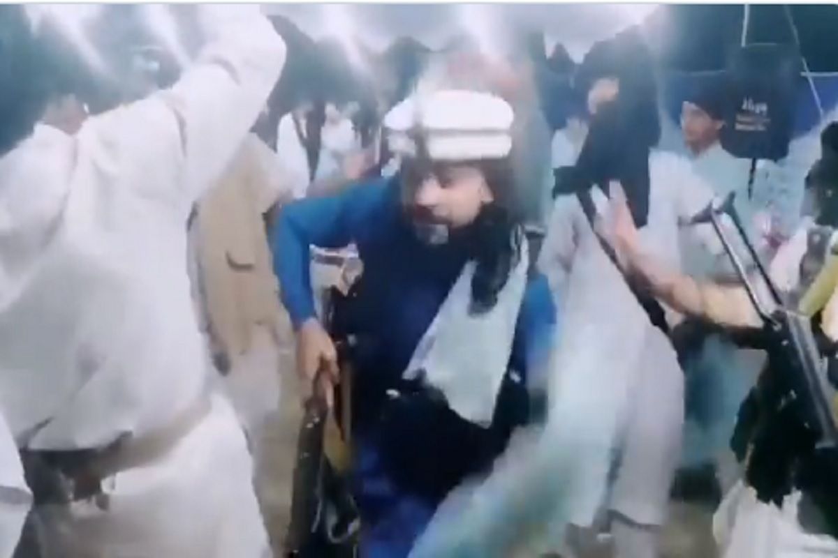 Talibani Dance Video: अफगाणिस्तानवर कब्जा करणाऱ्या तालिबानी ...