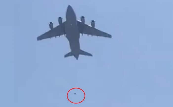 Video: 2 Persons Try To Leave Kabul By Holding Onto US Military Plane ...