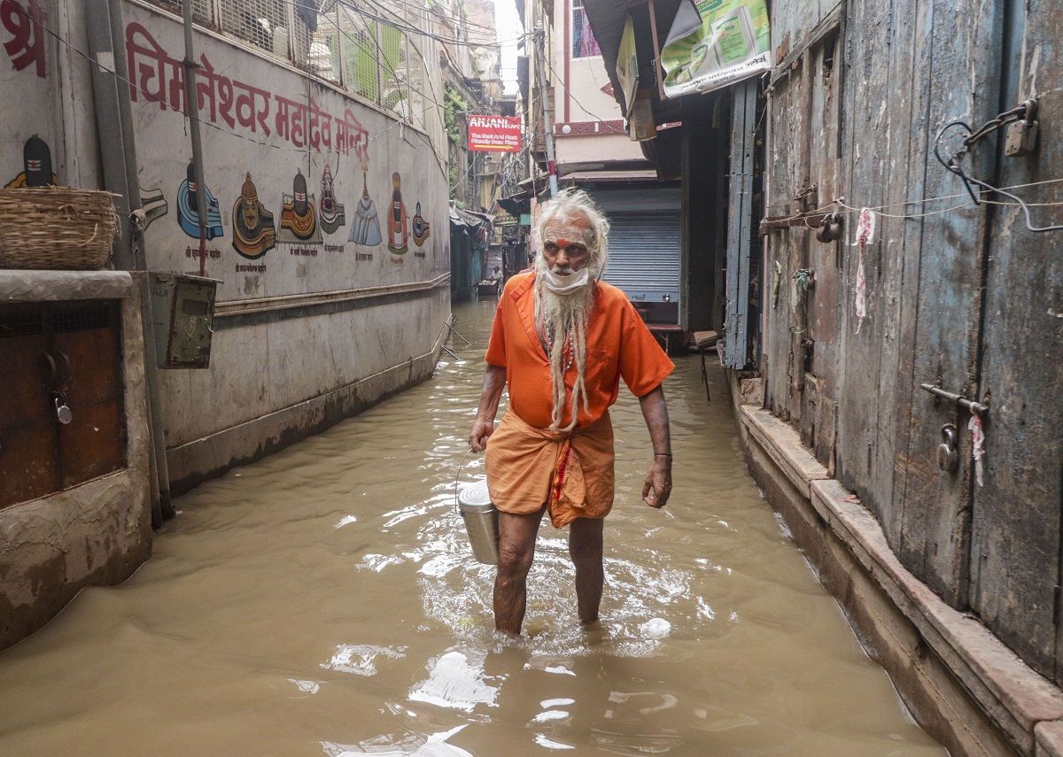 24 UP Districts, 605 Villages Face Flood Fury