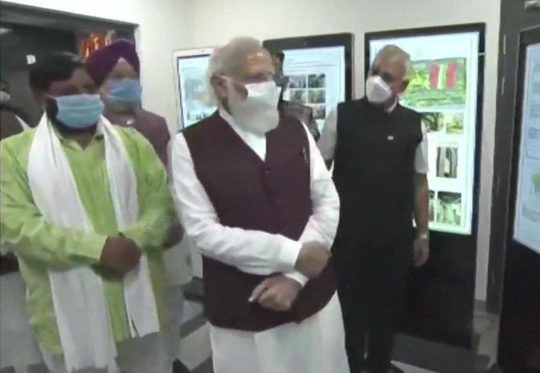PM Modi Inaugurates Defence Offices Complexes in Delhi. See PICS Here