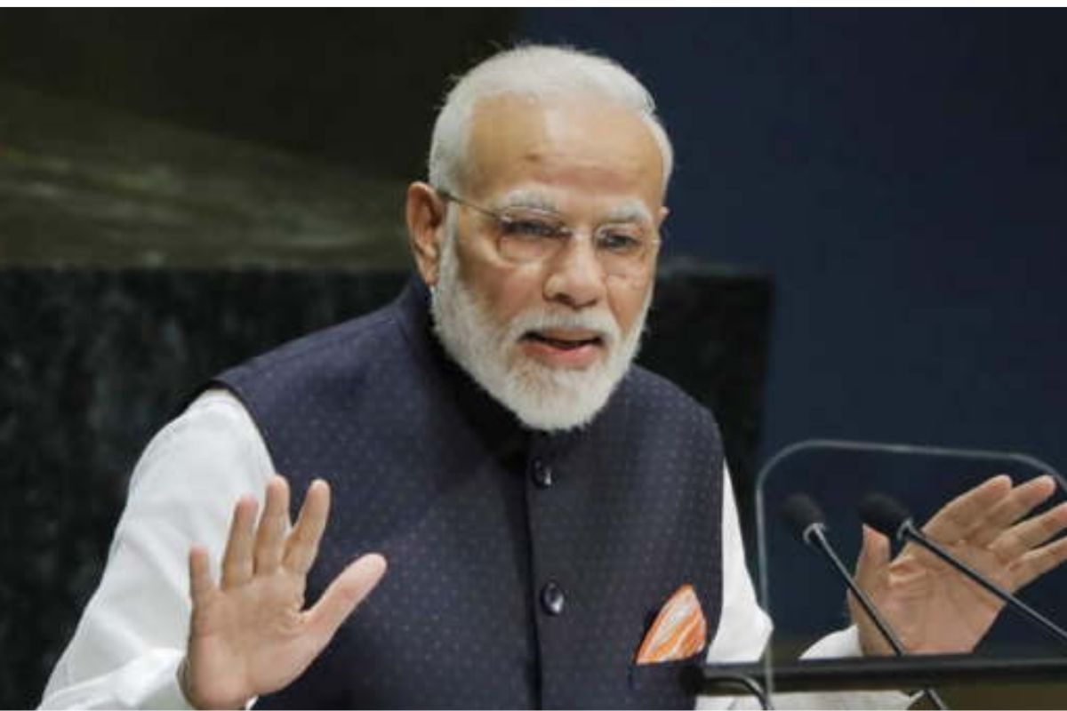 PM Modi Plays Drums With Members of Indian Community From Glasgow ...