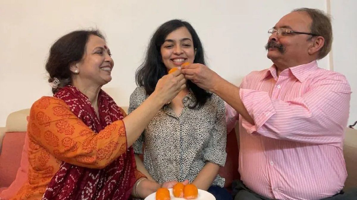 UPSC Topper With Rank 9 Apala Mishra Sets New Record in Interview Round